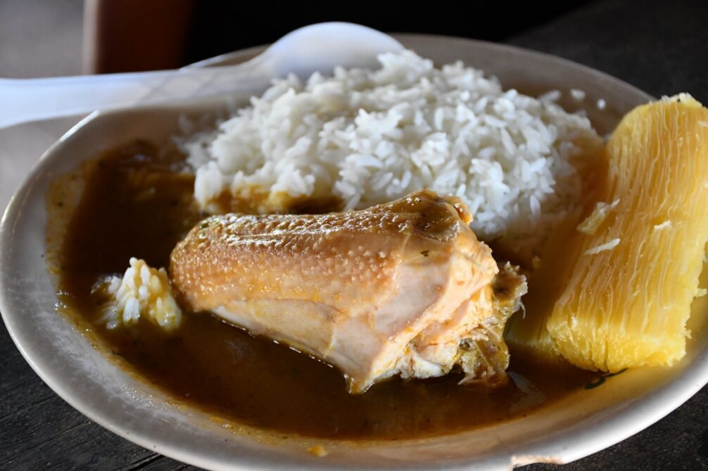 Runa Mikuna Wasi. Restaurante amazónico . Sucumbíos - Ecuador